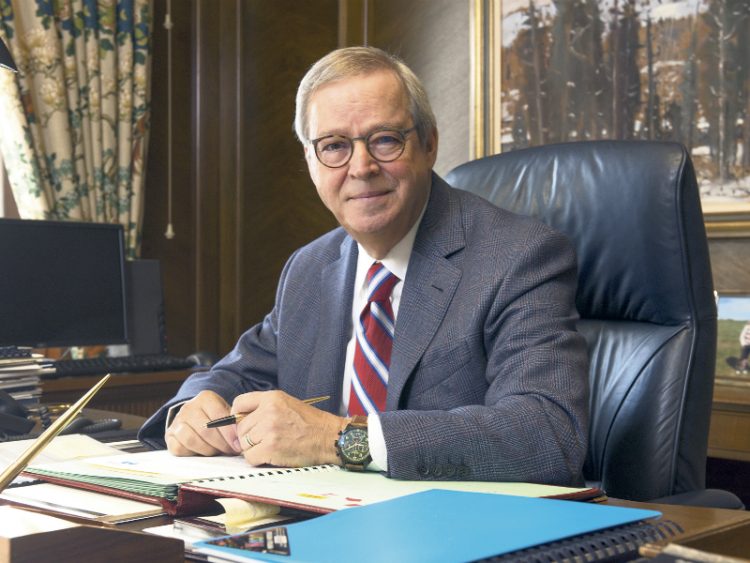 L. Jacques Ménard nommé président émérite de BMO Groupe financier ...